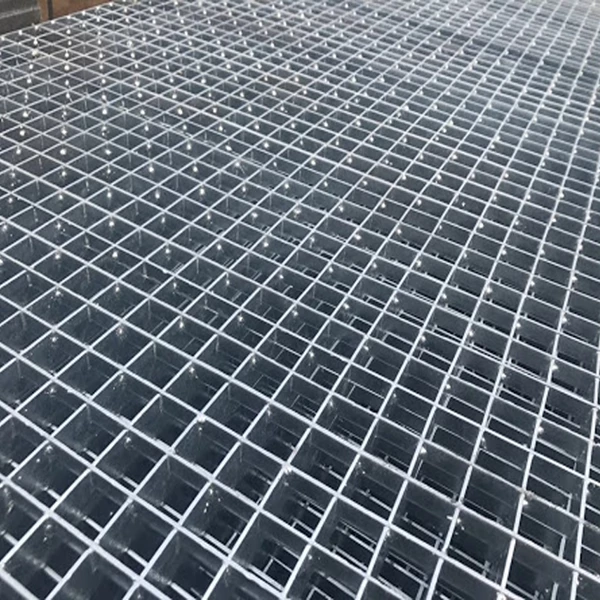 Besi Baja Plain Steel Grating Ukuran 25 x 4.5 x 900 mm Panjang 6 m ...